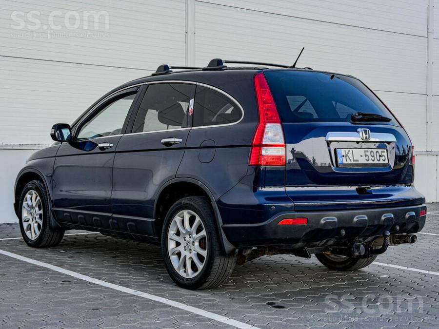 Blue Honda CR-V 2007 in Riga, with an engine capacity of 2.20 L and mileage of 0 thousand km for 5490 €, photo 5 on AUTOMOTO.COM.LV