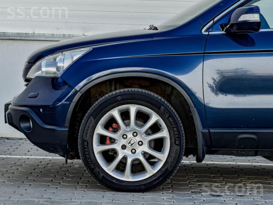 Blue Honda CR-V 2007 in Riga, with an engine capacity of 2.20 L and mileage of 0 thousand km for 5490 €, photo 8 on AUTOMOTO.COM.LV