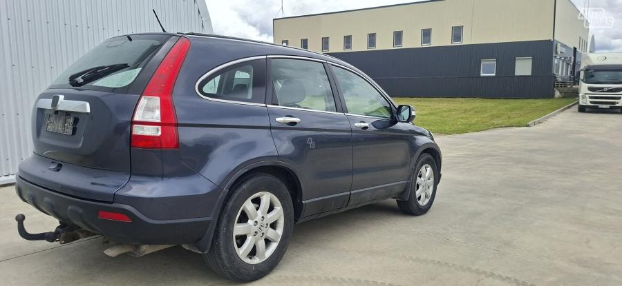 Blue Honda CR-V 2007 in Siauliai, with an engine capacity of 2.20 L and mileage of 282 thousand km for 3500 €, photo 6 on AUTOMOTO.COM.LV