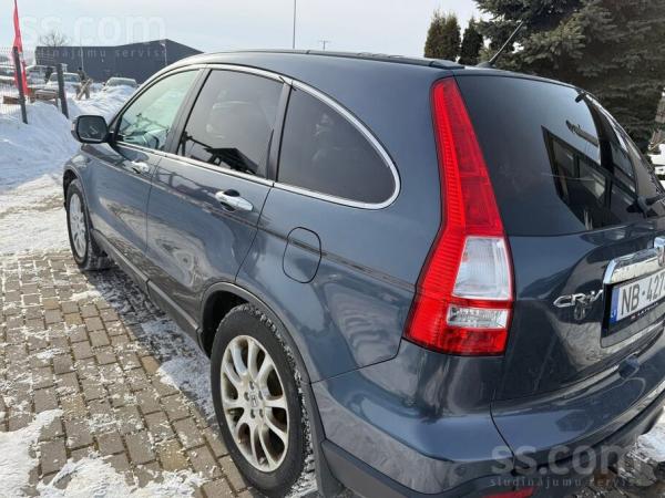 Blue Honda CR-V 2007 in Talsi, with an engine capacity of 2.20 L and mileage of 306 thousand km for 5390 €, photo 9 on AUTOMOTO.COM.LV