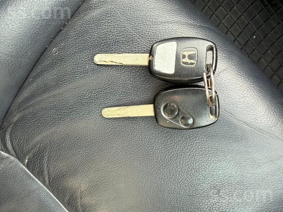 Zils Honda CR-V 2007 Talsi, ar dzinēja tilpumu 2.20 L un nobraukumu 306 tūkst. km par 5390 €, foto 26 vietnē AUTOMOTO.COM.LV