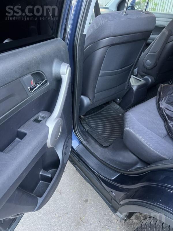 Zils Honda CR-V 2007 Rīga, ar dzinēja tilpumu 2.00 L un nobraukumu 296 tūkst. km par 3650 €, foto 9 vietnē AUTOMOTO.COM.LV