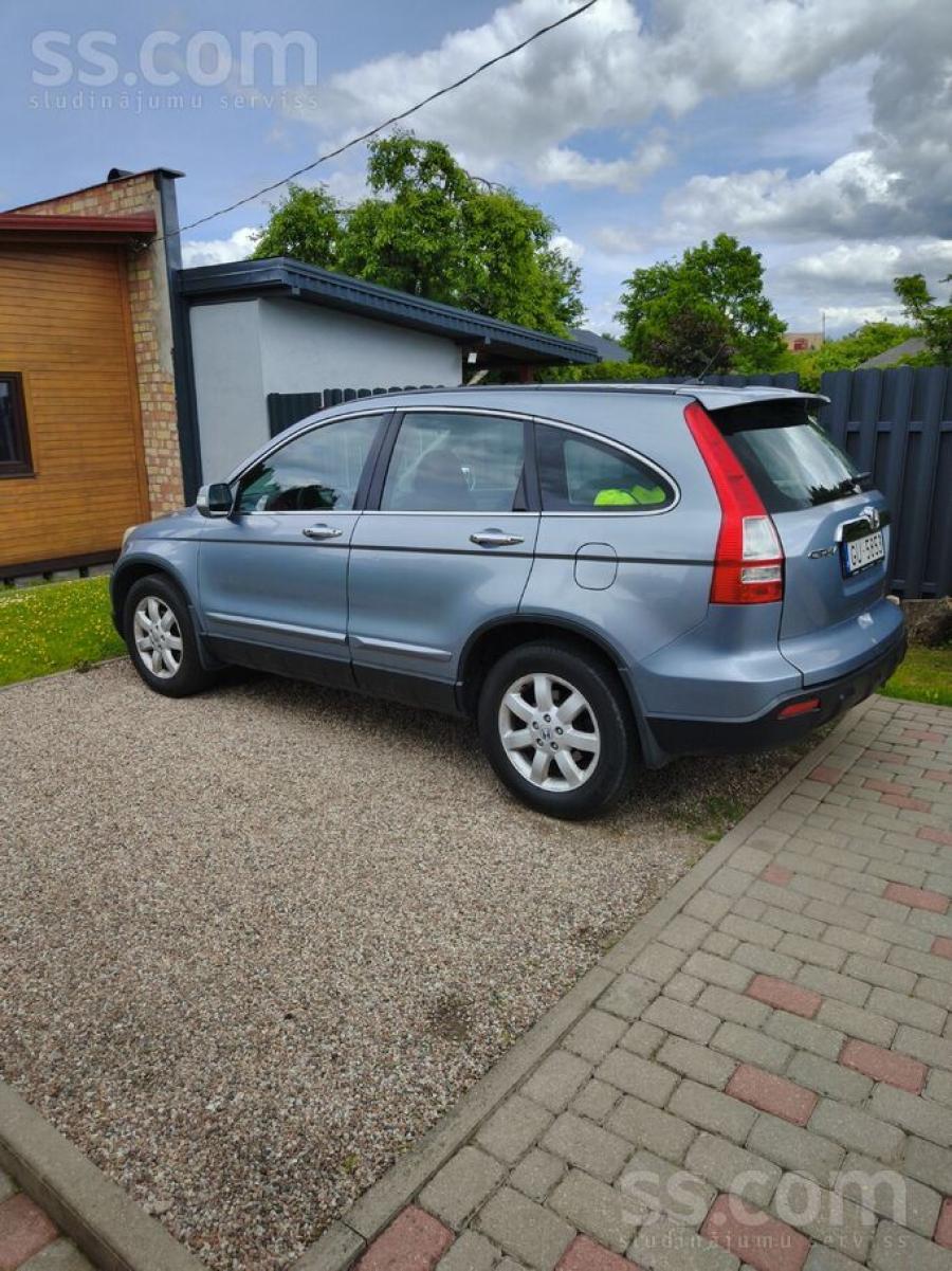 Zils Honda CR-V 2007 Jelgava, ar dzinēja tilpumu 2.00 L un nobraukumu 157 tūkst. km par 7000 €, foto 1 vietnē AUTOMOTO.COM.LV