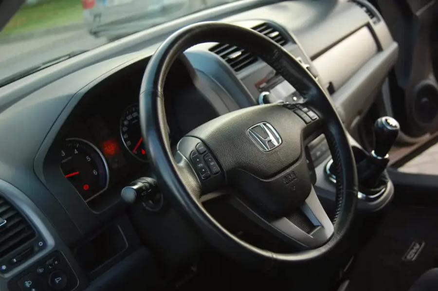 Zils Honda CR-V 2007 Jēkabpils, ar dzinēja tilpumu 2.20 L un nobraukumu 205 tūkst. km par 6200 €, foto 17 vietnē AUTOMOTO.COM.LV