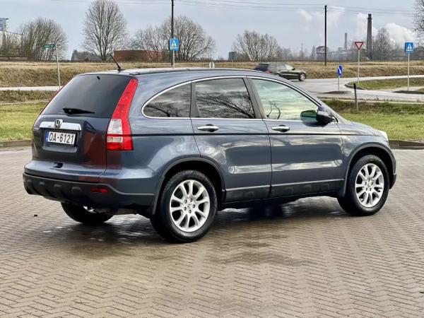 Zils Honda CR-V 2007 Jēkabpils, ar dzinēja tilpumu 2.20 L un nobraukumu 233 tūkst. km par 6500 €, foto 6 vietnē AUTOMOTO.COM.LV