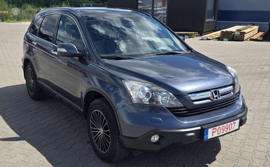 Blue Honda CR-V 2007 in Siauliai, with an engine capacity of 2.00 L and mileage of 236 thousand km for 4200 €, photo 5 on AUTOMOTO.COM.LV