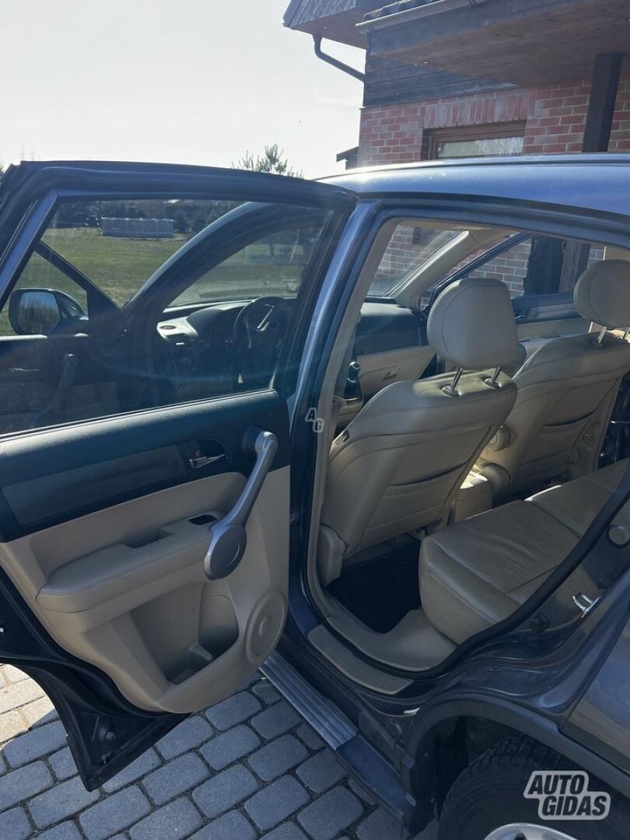 Blue Honda CR-V 2007 in Kaunas, with an engine capacity of 2.20 L and mileage of 321 thousand km for 4900 €, photo 4 on AUTOMOTO.COM.LV