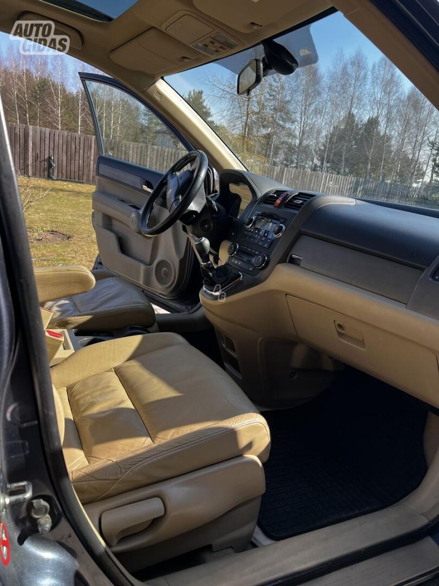 Blue Honda CR-V 2007 in Kaunas, with an engine capacity of 2.20 L and mileage of 321 thousand km for 4900 €, photo 7 on AUTOMOTO.COM.LV