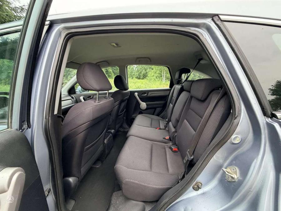 Zils Honda CR-V 2007 Utena, ar dzinēja tilpumu 2.00 L un nobraukumu 334 tūkst. km par 3990 €, foto 18 vietnē AUTOMOTO.COM.LV