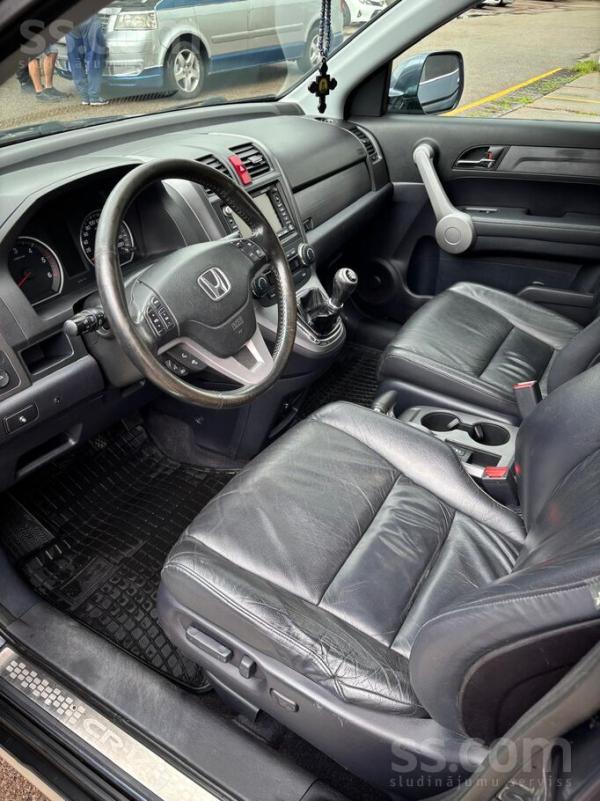 Zils Honda CR-V 2007 Daugavpils, ar dzinēja tilpumu 2.20 L un nobraukumu 220 tūkst. km par 4699 €, foto 6 vietnē AUTOMOTO.COM.LV