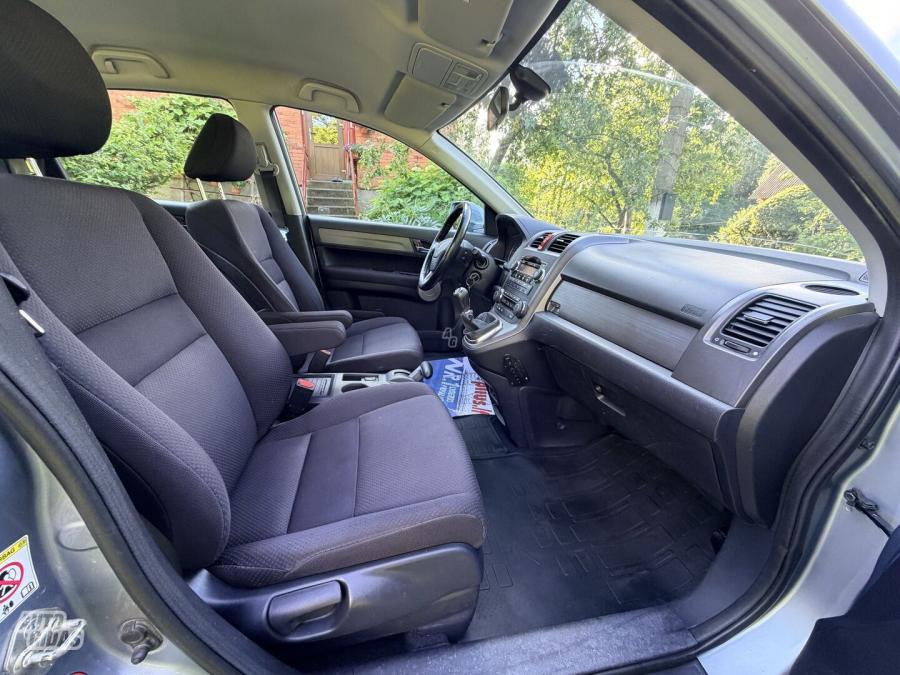 Zils Honda CR-V 2007 Utena, ar dzinēja tilpumu 2.00 L un nobraukumu 334 tūkst. km par 4350 €, foto 16 vietnē AUTOMOTO.COM.LV