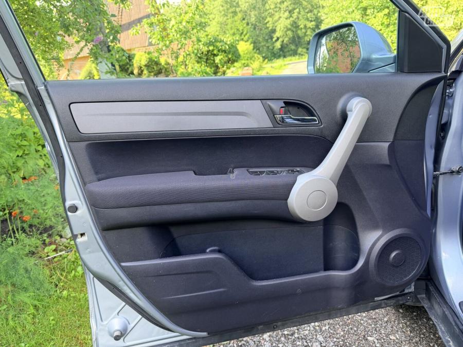 Zils Honda CR-V 2007 Utena, ar dzinēja tilpumu 2.00 L un nobraukumu 334 tūkst. km par 4350 €, foto 21 vietnē AUTOMOTO.COM.LV