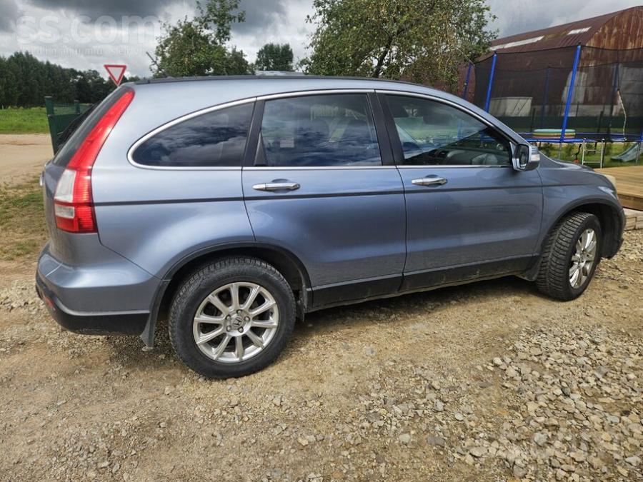 Zils Honda CR-V 2007 Valmiera, ar dzinēja tilpumu 2.00 L un nobraukumu 319 tūkst. km par 2990 €, foto 9 vietnē AUTOMOTO.COM.LV