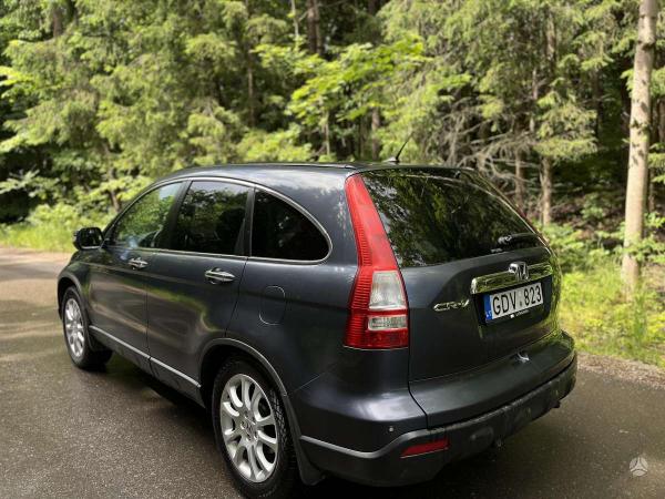 Blue Honda CR-V 2007 in Vilnius, with an engine capacity of 2.20 L and mileage of 395 thousand km for 3100 €, photo 5 on AUTOMOTO.COM.LV