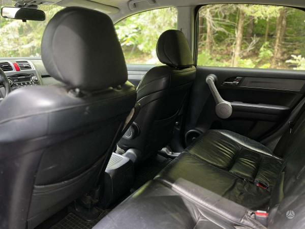 Blue Honda CR-V 2007 in Vilnius, with an engine capacity of 2.20 L and mileage of 395 thousand km for 3100 €, photo 7 on AUTOMOTO.COM.LV