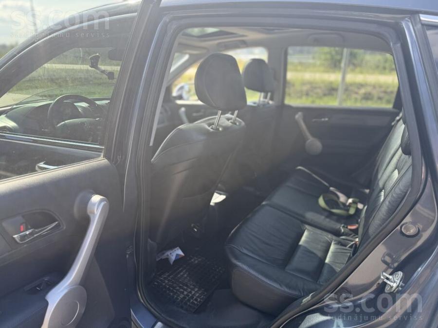 Zils Honda CR-V 2007 Rīga, ar dzinēja tilpumu 2.20 L un nobraukumu 222 tūkst. km par 4900 €, foto 13 vietnē AUTOMOTO.COM.LV