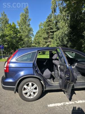 Blue Honda CR-V 2007 in Riga, with an engine capacity of 2.00 L and mileage of 274 thousand km for 3500 €, photo 6 on AUTOMOTO.COM.LV