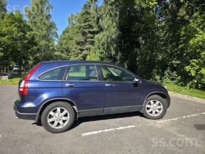 Blue Honda CR-V 2007 in Riga, with an engine capacity of 2.00 L and mileage of 274 thousand km for 3500 €, photo 8 on AUTOMOTO.COM.LV