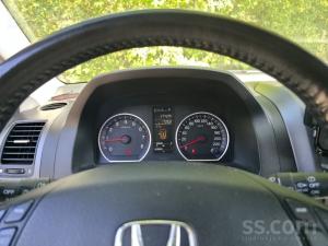 Blue Honda CR-V 2007 in Riga, with an engine capacity of 2.00 L and mileage of 274 thousand km for 3500 €, photo 9 on AUTOMOTO.COM.LV