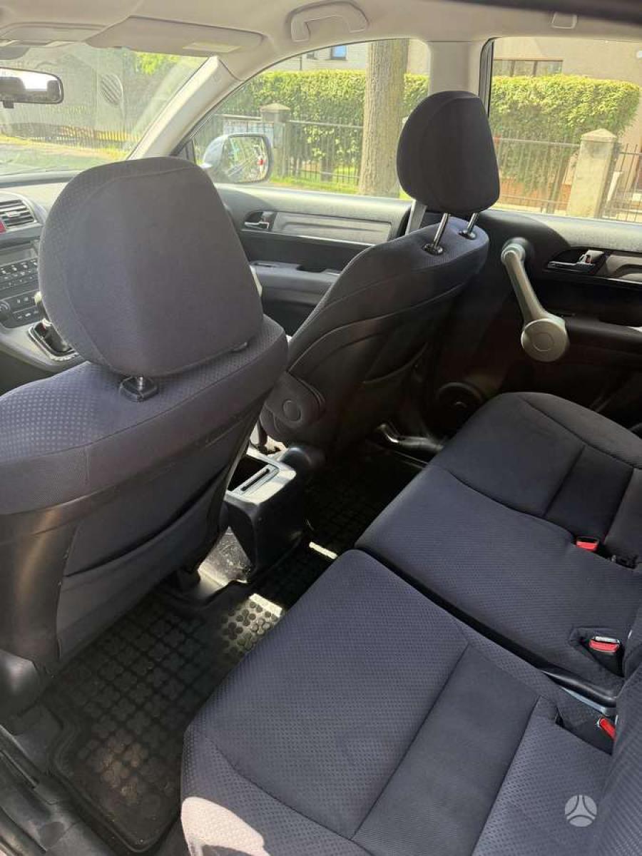 Zils Honda CR-V 2007 Kauņa, ar dzinēja tilpumu 2.20 L un nobraukumu 410 tūkst. km par 1500 €, foto 9 vietnē AUTOMOTO.COM.LV