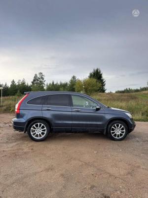 Blue Honda CR-V 2007 in Trakai, with an engine capacity of 2.20 L and mileage of 440 thousand km for 2490 €, photo 5 on AUTOMOTO.COM.LV