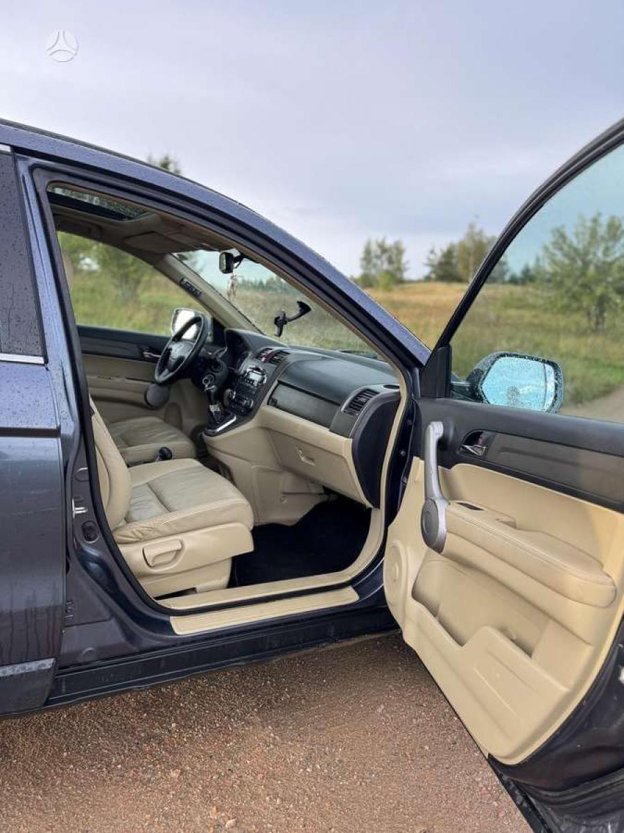 Blue Honda CR-V 2007 in Trakai, with an engine capacity of 2.20 L and mileage of 440 thousand km for 2490 €, photo 11 on AUTOMOTO.COM.LV