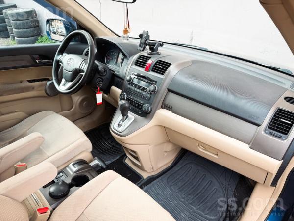 Zils Honda CR-V 2007 Rīga, ar dzinēja tilpumu 2.00 L un nobraukumu 321 tūkst. km par 1850 €, foto 8 vietnē AUTOMOTO.COM.LV
