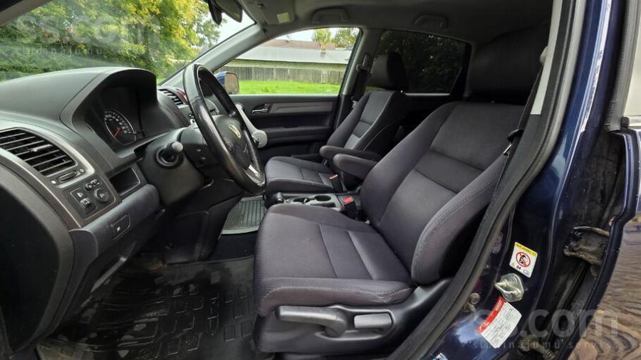 Blue Honda CR-V 2007 in Jelgava, with an engine capacity of 2.00 L and mileage of 0 thousand km for 2390 €, photo 11 on AUTOMOTO.COM.LV