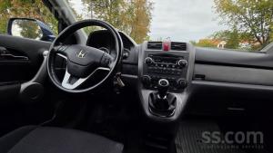 Blue Honda CR-V 2007 in Jelgava, with an engine capacity of 2.00 L and mileage of 0 thousand km for 2390 €, photo 15 on AUTOMOTO.COM.LV