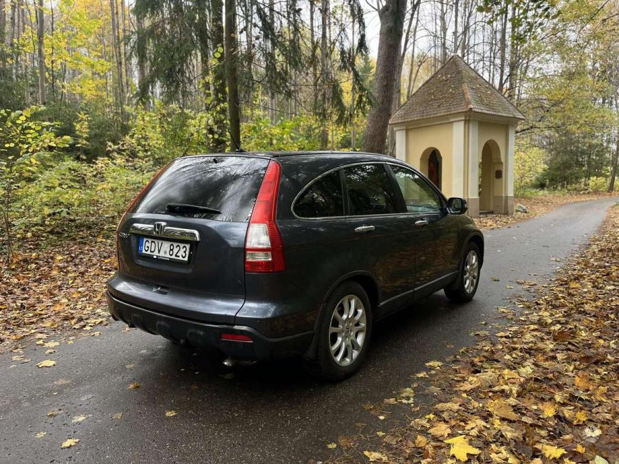Blue Honda CR-V 2007 in Vilnius, with an engine capacity of 2.20 L and mileage of 411 thousand km for 3100 €, photo 4 on AUTOMOTO.COM.LV