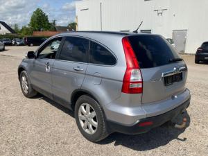 Blue Honda CR-V 2008 in Riga, with an engine capacity of 2.20 L and mileage of 261 thousand km for 5900 €, photo 4 on AUTOMOTO.COM.LV