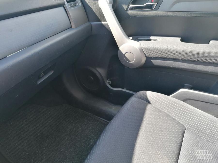 Blue Honda CR-V 2008 in Moletai, with an engine capacity of 2.20 L and mileage of 278 thousand km for 3200 €, photo 14 on AUTOMOTO.COM.LV