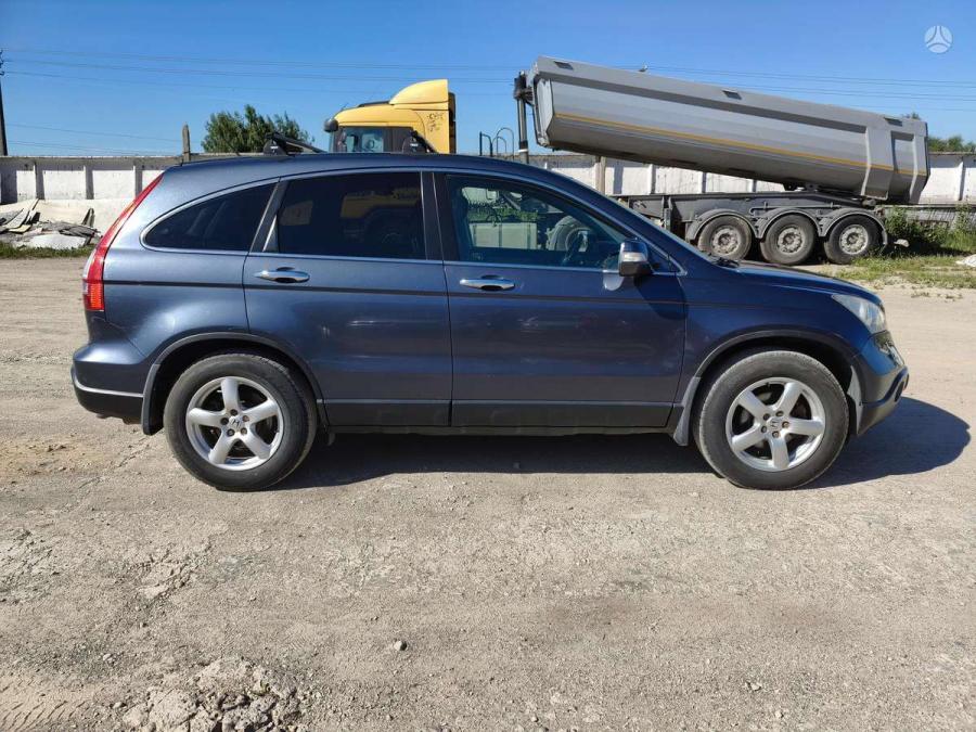 Blue Honda CR-V 2008 in Vilkaviskis, with an engine capacity of 2.20 L and mileage of 256 thousand km for 2500 €, photo 6 on AUTOMOTO.COM.LV