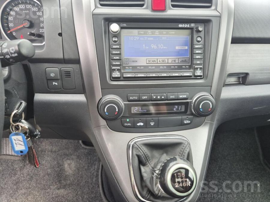 Blue Honda CR-V 2008 in Liepaja, with an engine capacity of 2.20 L and mileage of 289 thousand km for 5600 €, photo 19 on AUTOMOTO.COM.LV