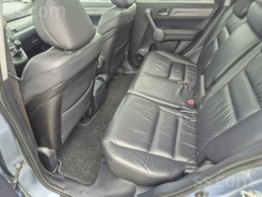 Blue Honda CR-V 2008 in Liepaja, with an engine capacity of 2.20 L and mileage of 289 thousand km for 5600 €, photo 24 on AUTOMOTO.COM.LV
