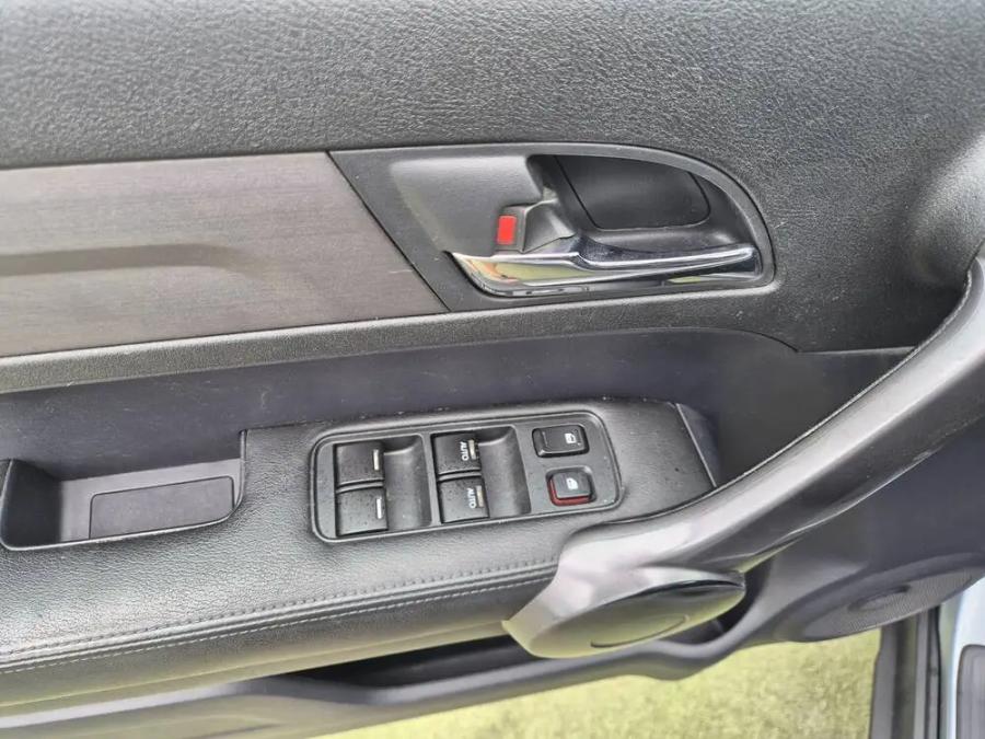 Zils Honda CR-V 2008 Liepāja, ar dzinēja tilpumu 2.20 L un nobraukumu 289 tūkst. km par 5600 €, foto 14 vietnē AUTOMOTO.COM.LV