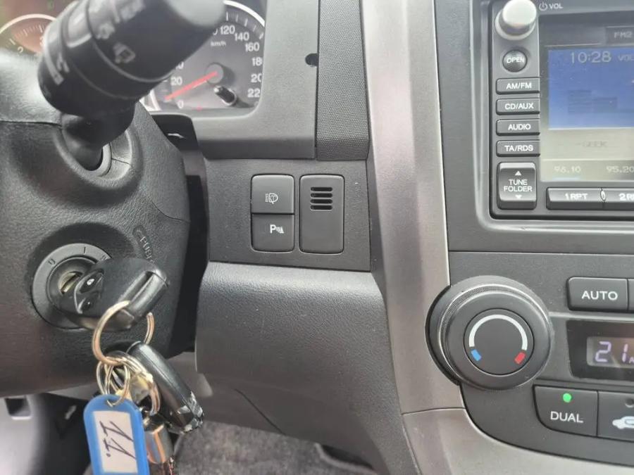 Zils Honda CR-V 2008 Liepāja, ar dzinēja tilpumu 2.20 L un nobraukumu 289 tūkst. km par 5600 €, foto 18 vietnē AUTOMOTO.COM.LV