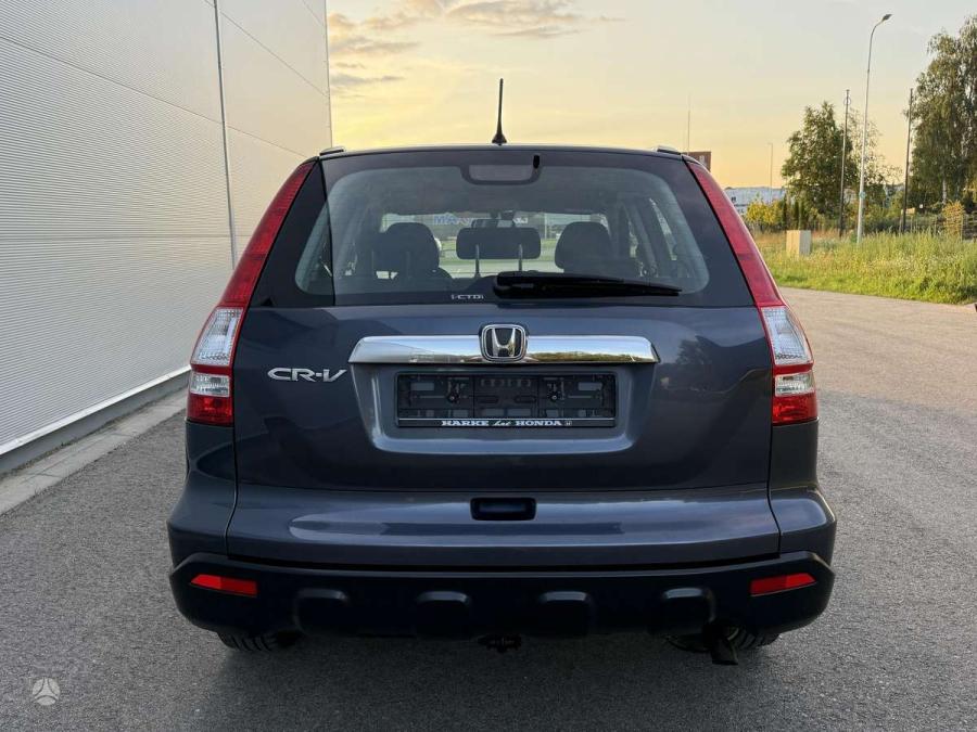 Blue Honda CR-V 2008 in Utena, with an engine capacity of 2.20 L and mileage of 230 thousand km for 5000 €, photo 6 on AUTOMOTO.COM.LV