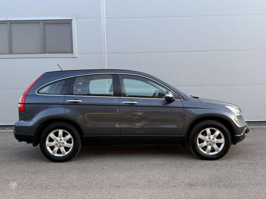 Blue Honda CR-V 2008 in Utena, with an engine capacity of 2.20 L and mileage of 230 thousand km for 5000 €, photo 8 on AUTOMOTO.COM.LV