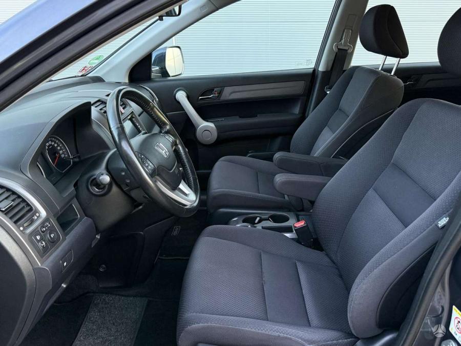 Blue Honda CR-V 2008 in Utena, with an engine capacity of 2.20 L and mileage of 230 thousand km for 5000 €, photo 14 on AUTOMOTO.COM.LV