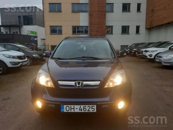Blue Honda CR-V 2009 in Daugavpils, with an engine capacity of 2.20 L and mileage of 0 thousand km for 5950 €, photo 3 on AUTOMOTO.COM.LV