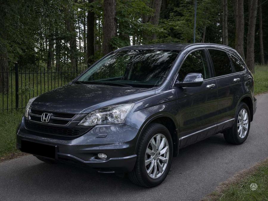 Blue Honda CR-V 2010 in Vilnius, with an engine capacity of 2.20 L and mileage of 263 thousand km for 7900 €, photo 1 on AUTOMOTO.COM.LV