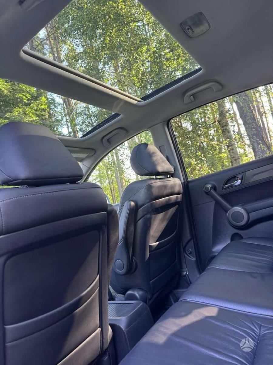Blue Honda CR-V 2010 in Vilnius, with an engine capacity of 2.20 L and mileage of 263 thousand km for 7900 €, photo 16 on AUTOMOTO.COM.LV