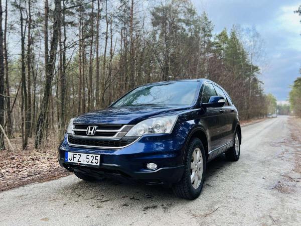 Zils Honda CR-V 2011 Alīta, ar dzinēja tilpumu 2.35 L un nobraukumu 170 tūkst. km par 7500 €, foto 2 vietnē AUTOMOTO.COM.LV