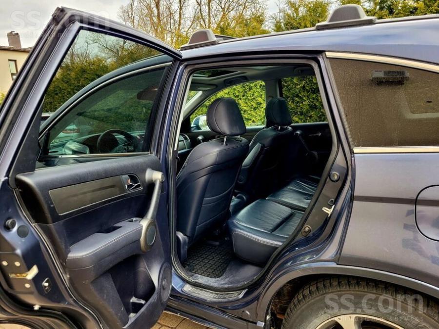 Zils Honda CR-V 2012 Rīga, ar dzinēja tilpumu 2.20 L un nobraukumu 268 tūkst. km par 8500 €, foto 9 vietnē AUTOMOTO.COM.LV