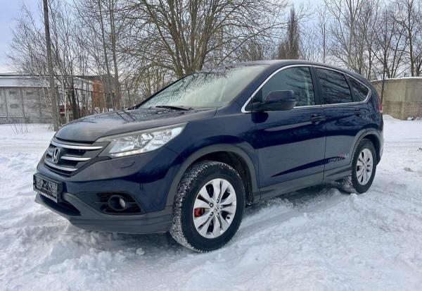 Blue Honda CR-V 2013 in Siauliai, with an engine capacity of 2.20 L and mileage of 266 thousand km for 9650 €, photo 2 on AUTOMOTO.COM.LV