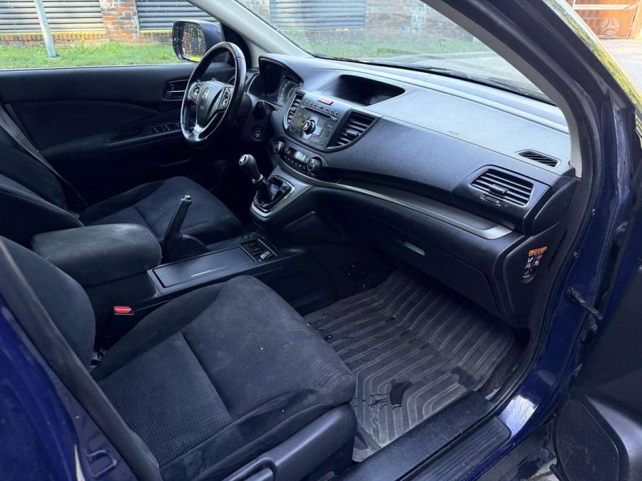 Blue Honda CR-V 2014 in Silale, with an engine capacity of 2.20 L and mileage of 313 thousand km for 6000 €, photo 16 on AUTOMOTO.COM.LV