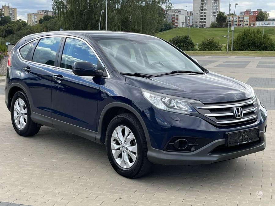 Blue Honda CR-V 2015 in Jonava, with an engine capacity of 2.20 L and mileage of 353 thousand km for 8200 €, photo 3 on AUTOMOTO.COM.LV