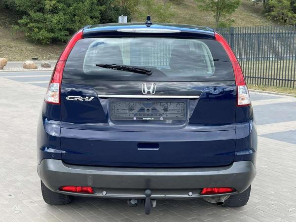 Blue Honda CR-V 2015 in Jonava, with an engine capacity of 2.20 L and mileage of 353 thousand km for 8200 €, photo 5 on AUTOMOTO.COM.LV