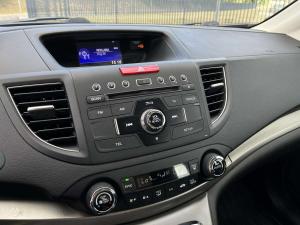 Blue Honda CR-V 2015 in Jonava, with an engine capacity of 2.20 L and mileage of 353 thousand km for 8200 €, photo 13 on AUTOMOTO.COM.LV